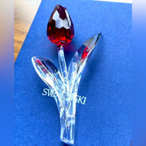 Swarovski | Art | Swarovski Crystal Red Rose Brand New With Tags In ...
